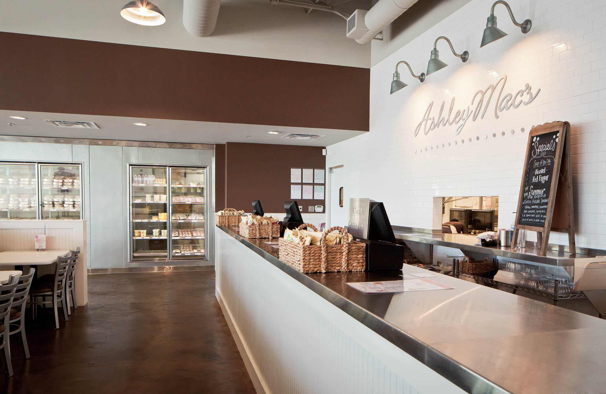 Ashley Mac’s, Hoover – Black Design Architecture