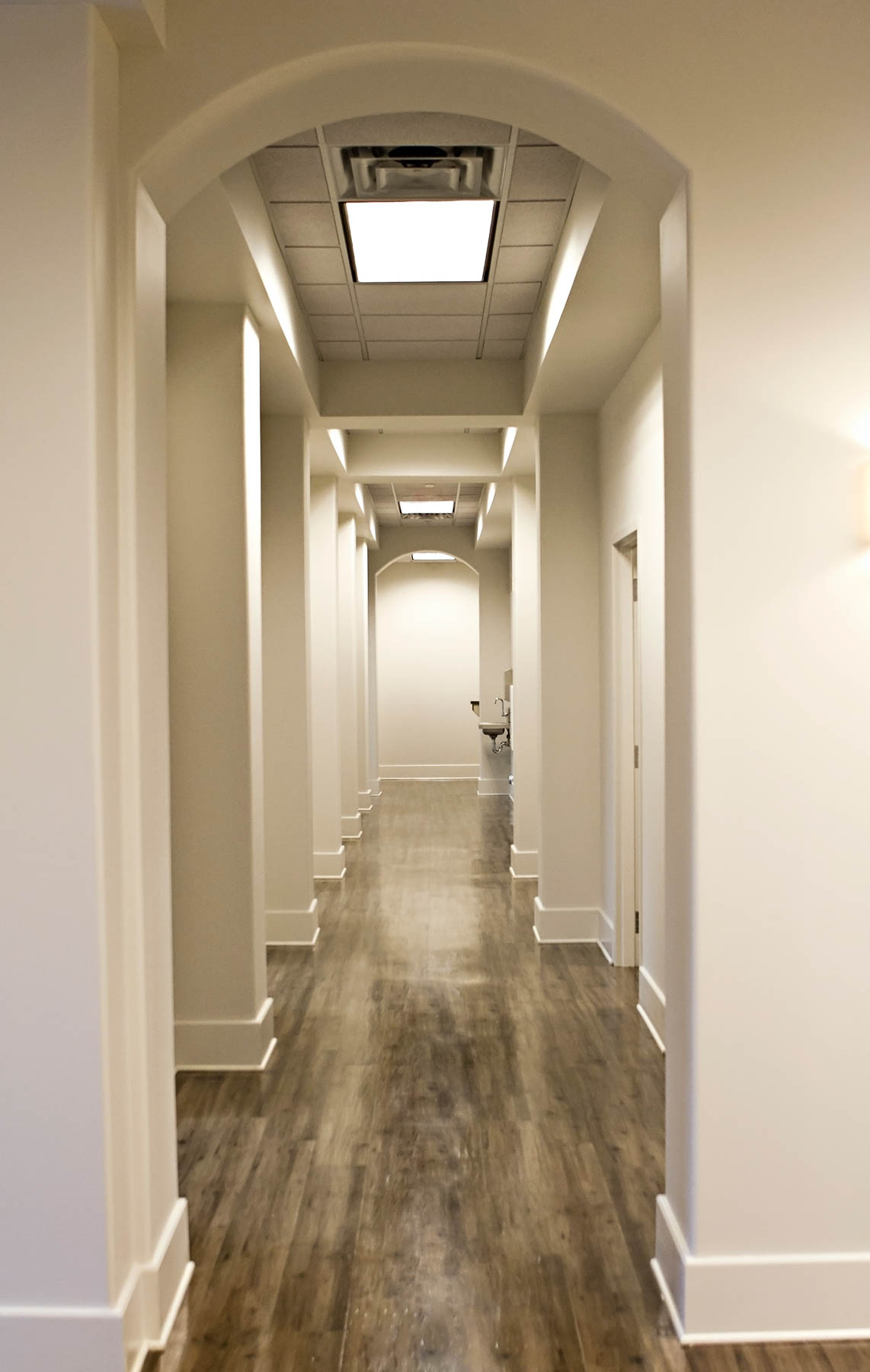 Total Care 280 – Black Design Architecture