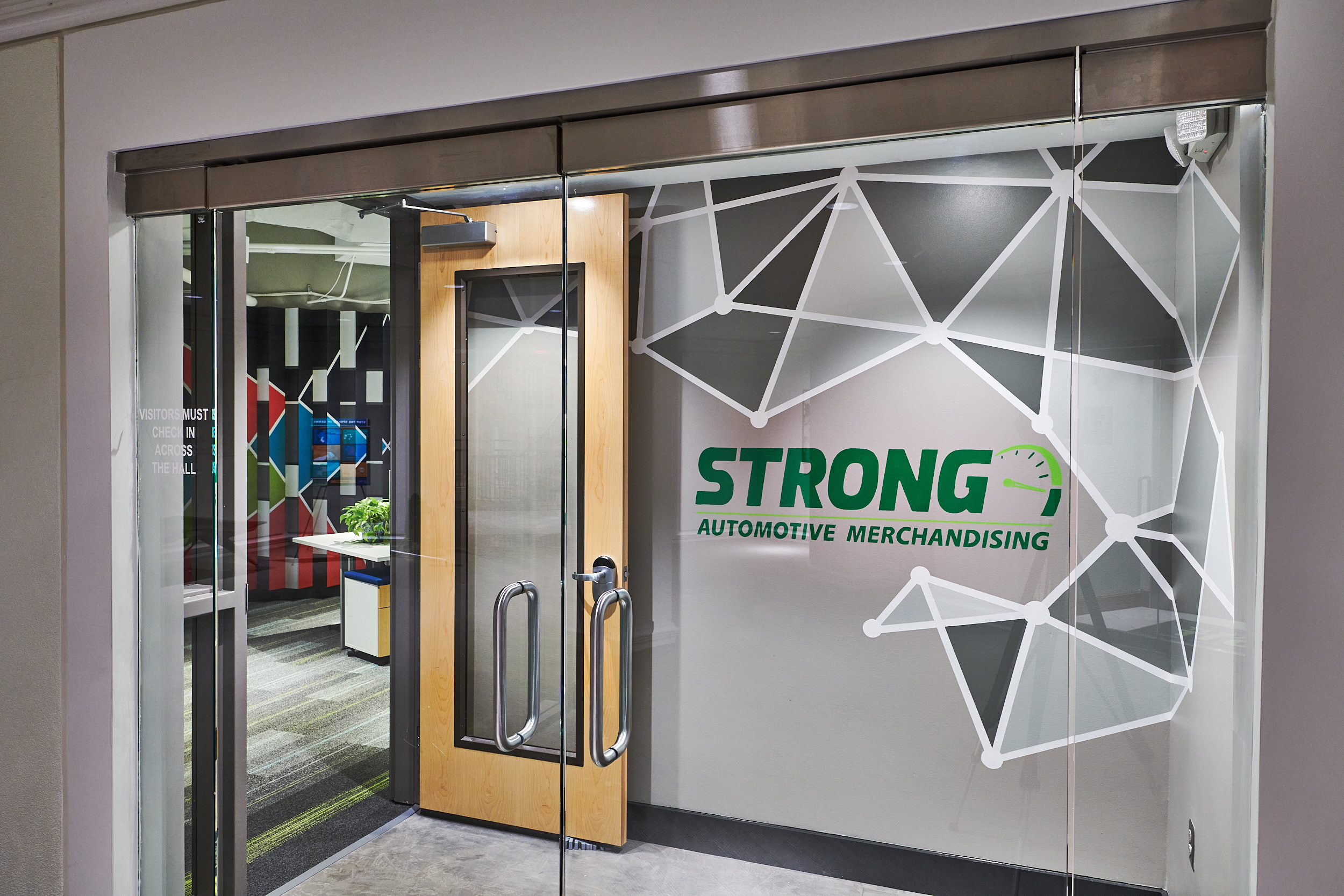 Strong Automotive – 2020 – Black Design Architecture